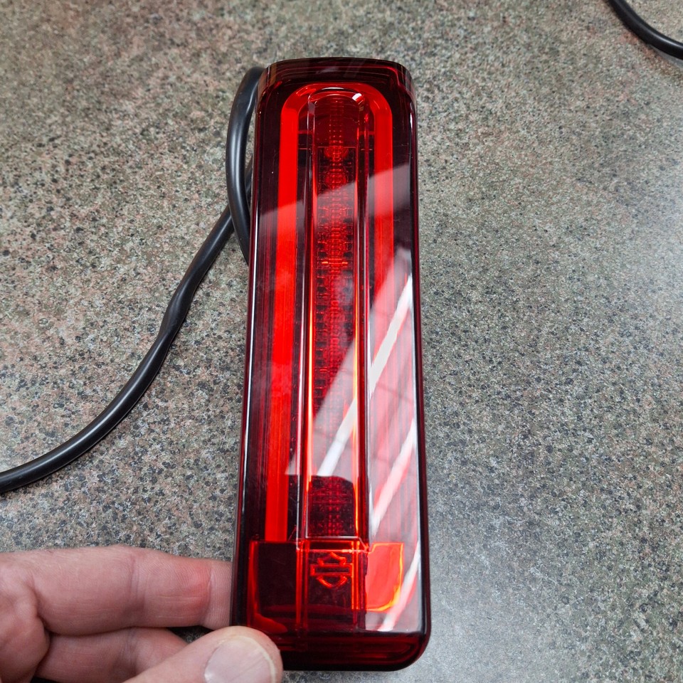 OEM USED Genuine Harley-Davidson Keystone Bag Filler Light 67801080 ...