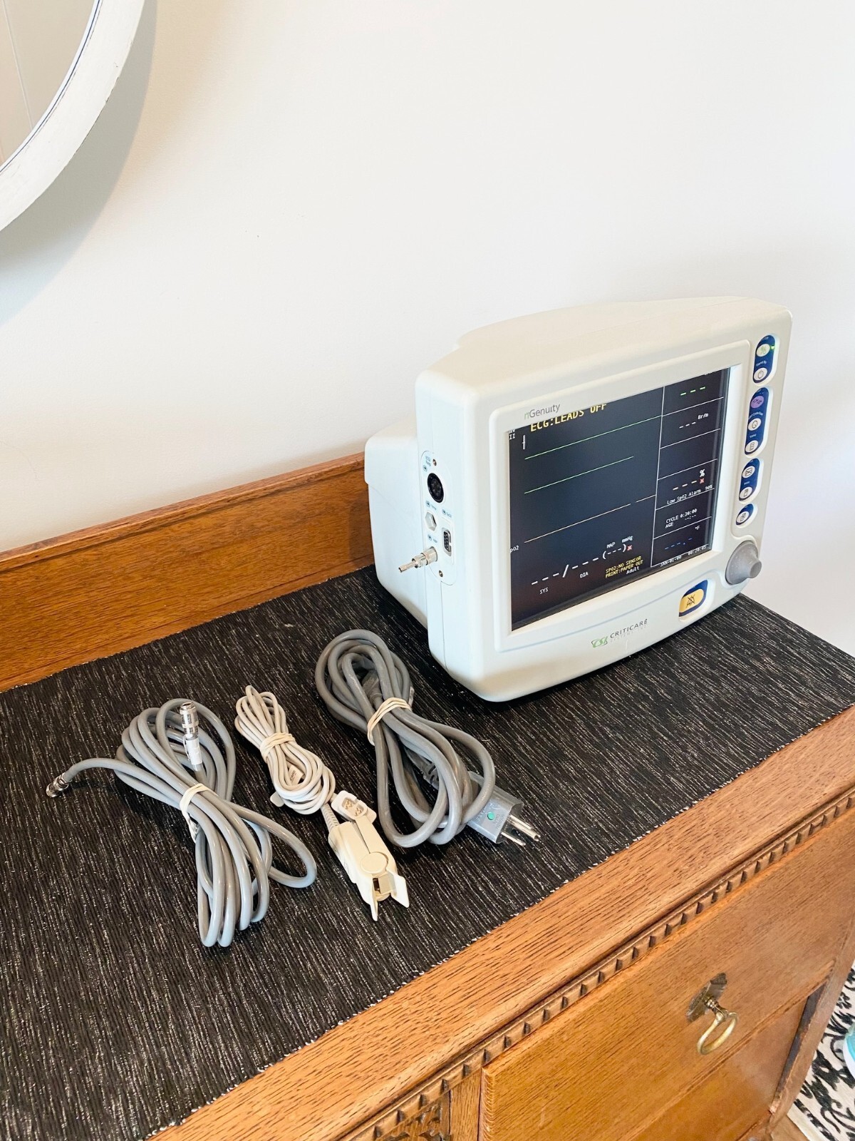 Criticare nGenuity 8100EP Patient Monitor -- Tested Working -- Monitor ...