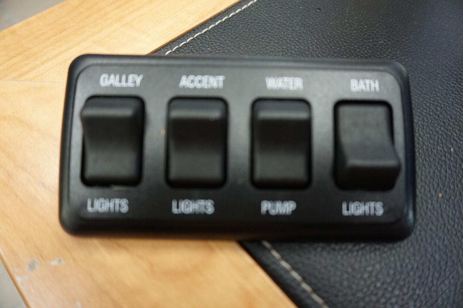 AMERICAN TECHNOLOGY AH-ASY-4-5-018 BLACK LIGHTS & PUMP SWITCH | eBay