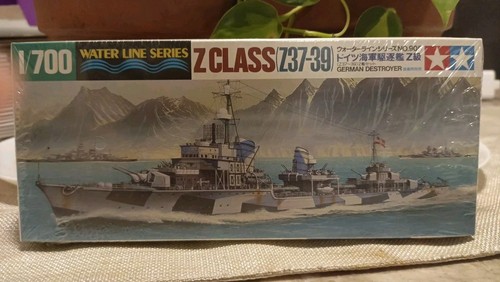 Tamiya 1/700 Water Line Series, Z Class (Z37-39) German Destroyer (#905 ...
