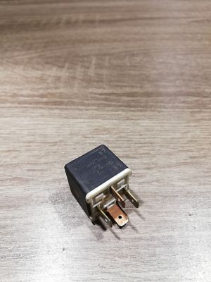 Hella Relay Control Module Unit 003510 11 | eBay