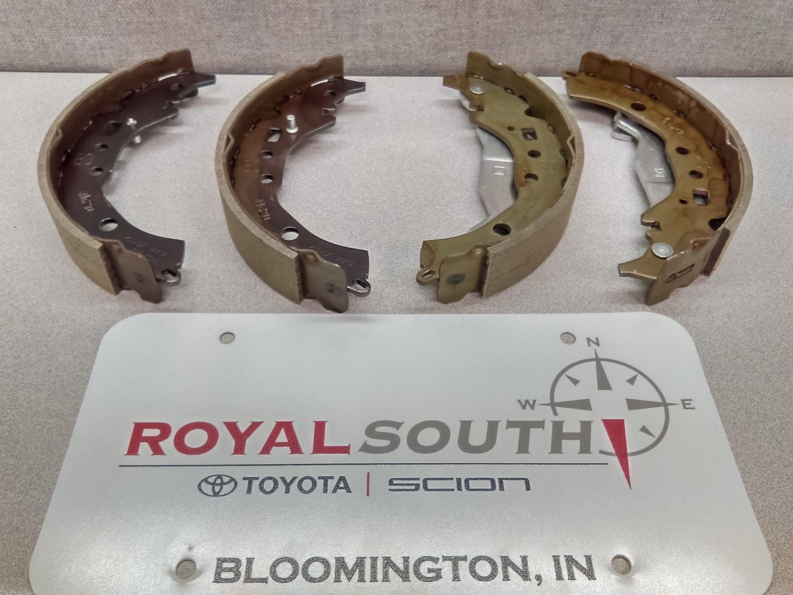 Toyota Prius C 2012-2018 Rear Brake Shoe Set 04495-52121 Genuine OE OEM ...