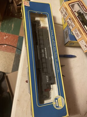 HO Ahm RTR EMD SD40 Locomotive Engine 84444 Southern Pacific | eBay