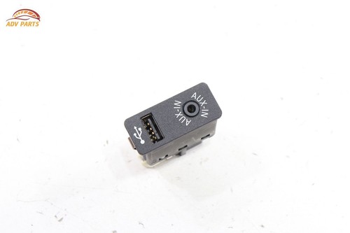2010 - 2015 BMW 750 F02 CONSOLE USB AUXILIARY JACK ADAPTER PORT HUB OEM ...