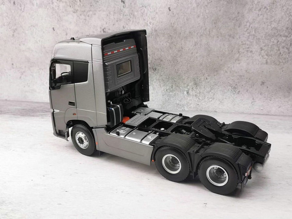 1/24 Scale Foton Dailmer Auman Galaxy Truck Silver Diecast Car Model ...
