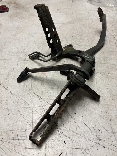 1987-04 Yamaha Warrior 350 Pegs, Brake Pedal And Shifter - Some Play | eBay