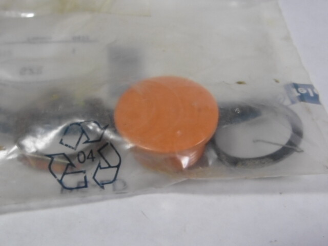 Schneider Telemecanique 22mm Zb2-sz2 Blanking Plug P2426 for sale ...