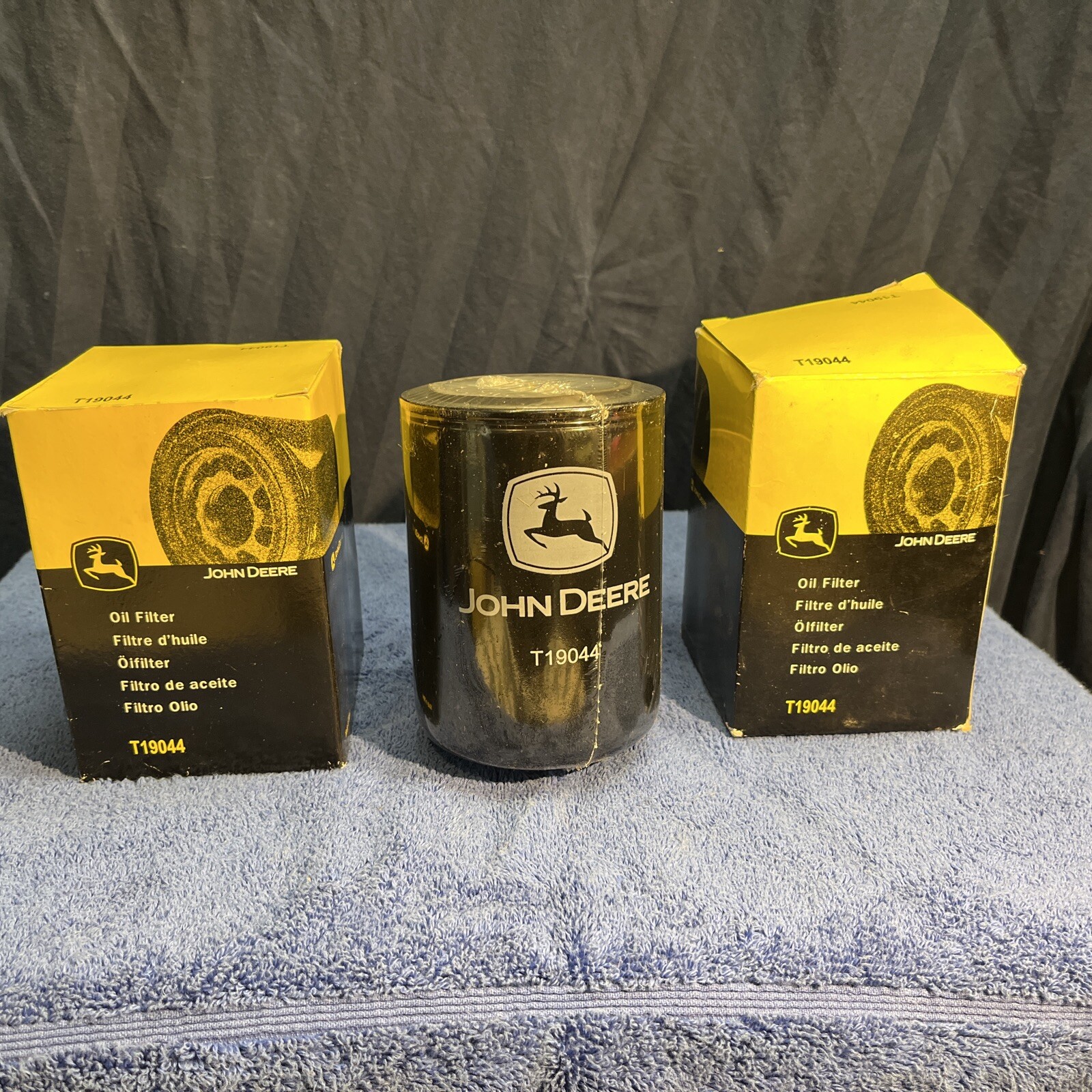 2 John Deere Original Equipment Oil Filter #T19044 New Old Stock. J3 | eBay