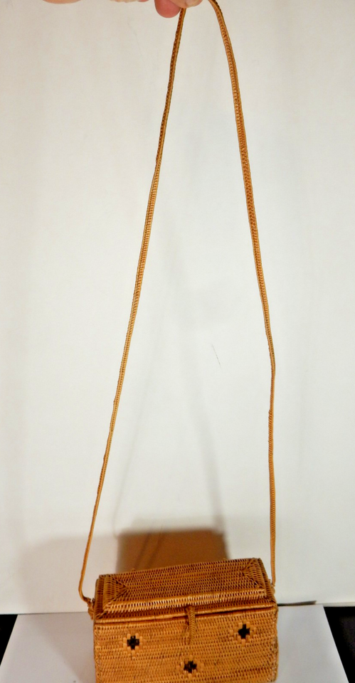 Vintage Sweetgrass Purse, Basket, Hand Bag, Shoulder Strap, Clasp ...