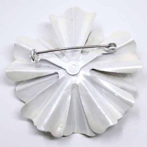 Vintage White & Gold Metal Flower Pin - 2" Across - Jacket/ Coat/ Hat ...