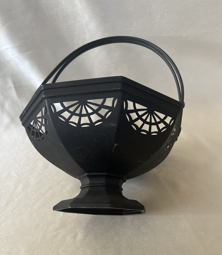 Wilton Armetale/Mikasa Basket Cast Metal Alloy Vintage 12”T 9”W ...