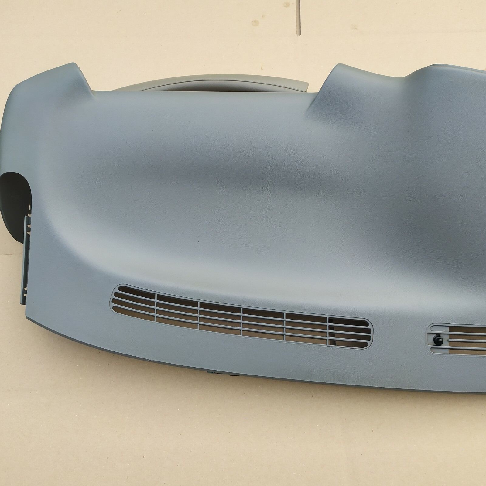 1999-2006 Chevrolet Silverado Sierra Tahoe Upper Dash Cap Cover Top Pad ...