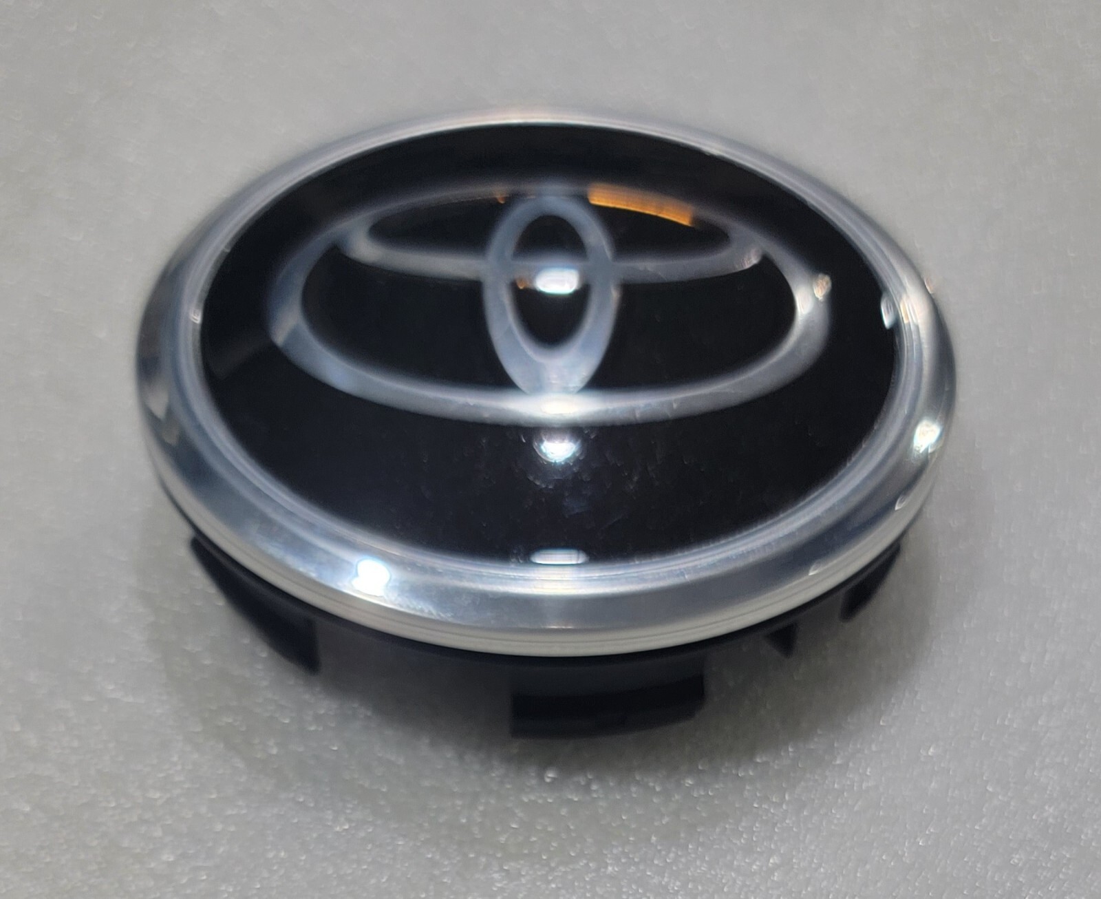 2022-2024 Toyota Tundra OEM Black Center Cap 95296 75256 426030C120 | eBay