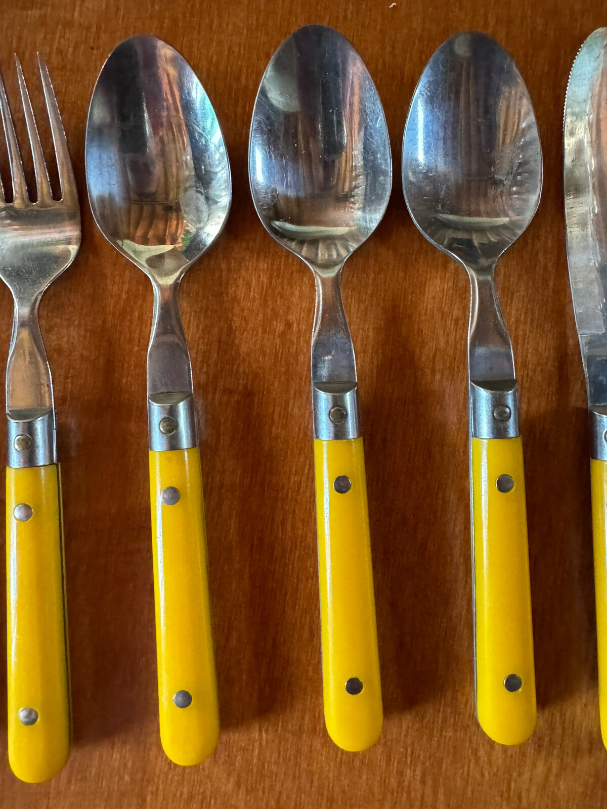 Lot Of 9 Pieces Of Stainless Taiwan Yellow Handle 2 Rivets Flatware | eBay