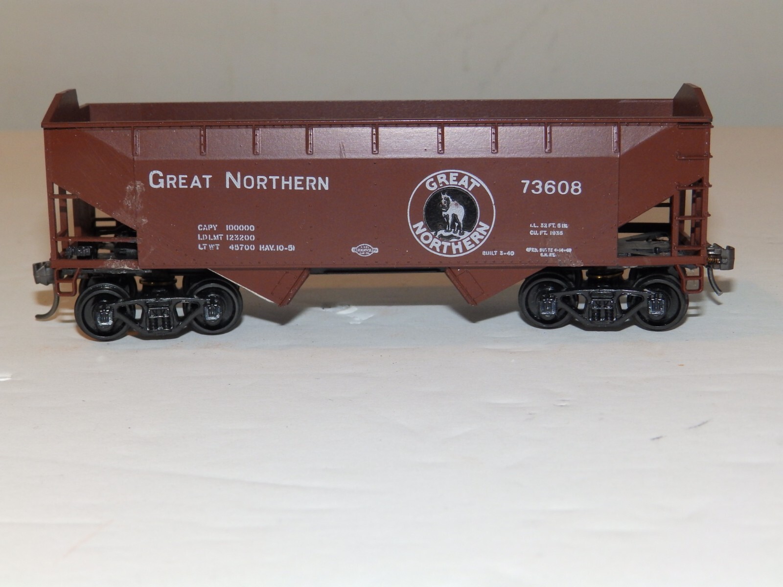 ATHEARN HO scale GREAT NORTHERN RR 73608 OFFSET HOPPER KADEE'S | eBay