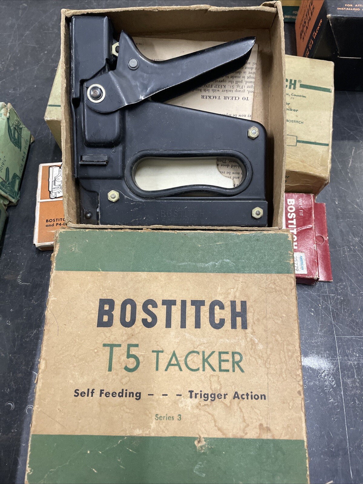 Vtg Bostitch T5 Tacker w/ 1/4” 3/8” 9/16” Staples for T5-8 40,000+ Made ...