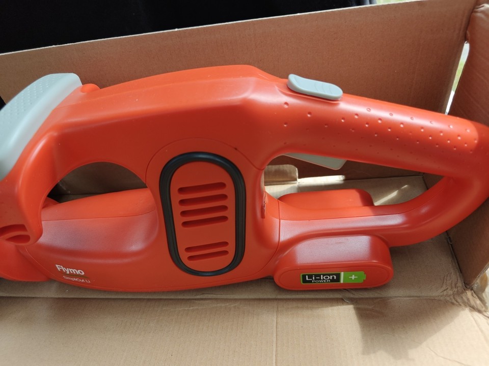 Flymo SimpliCut Li Cordless Hedge Trimmer - Brand New | eBay UK