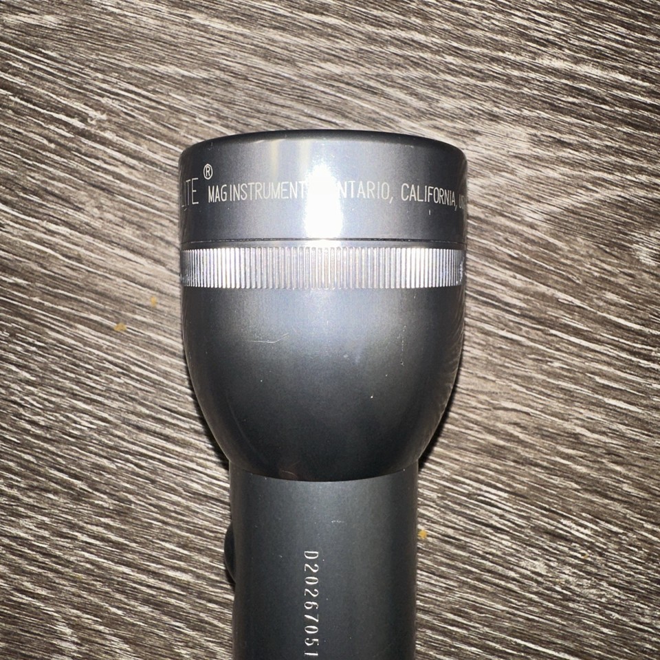 Mag-Lite Silver Aluminum Flashlight 10" Made in USA Adjustable Beam | eBay