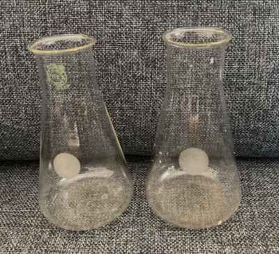 Vintage Pyrex science lab glass beakers flask old green logo 250ml ...