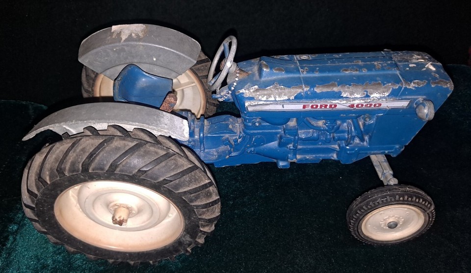 VTG • ERTL • Ford 4000 • Diecast Tractor • | eBay