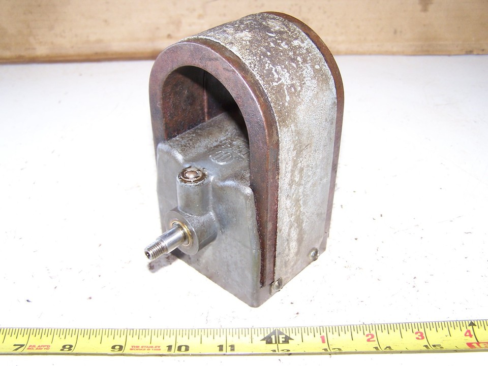 INTERNATIONAL HARVESTER Type L 1 1/2, 3hp M Hit Miss Gas Engine Magneto ...