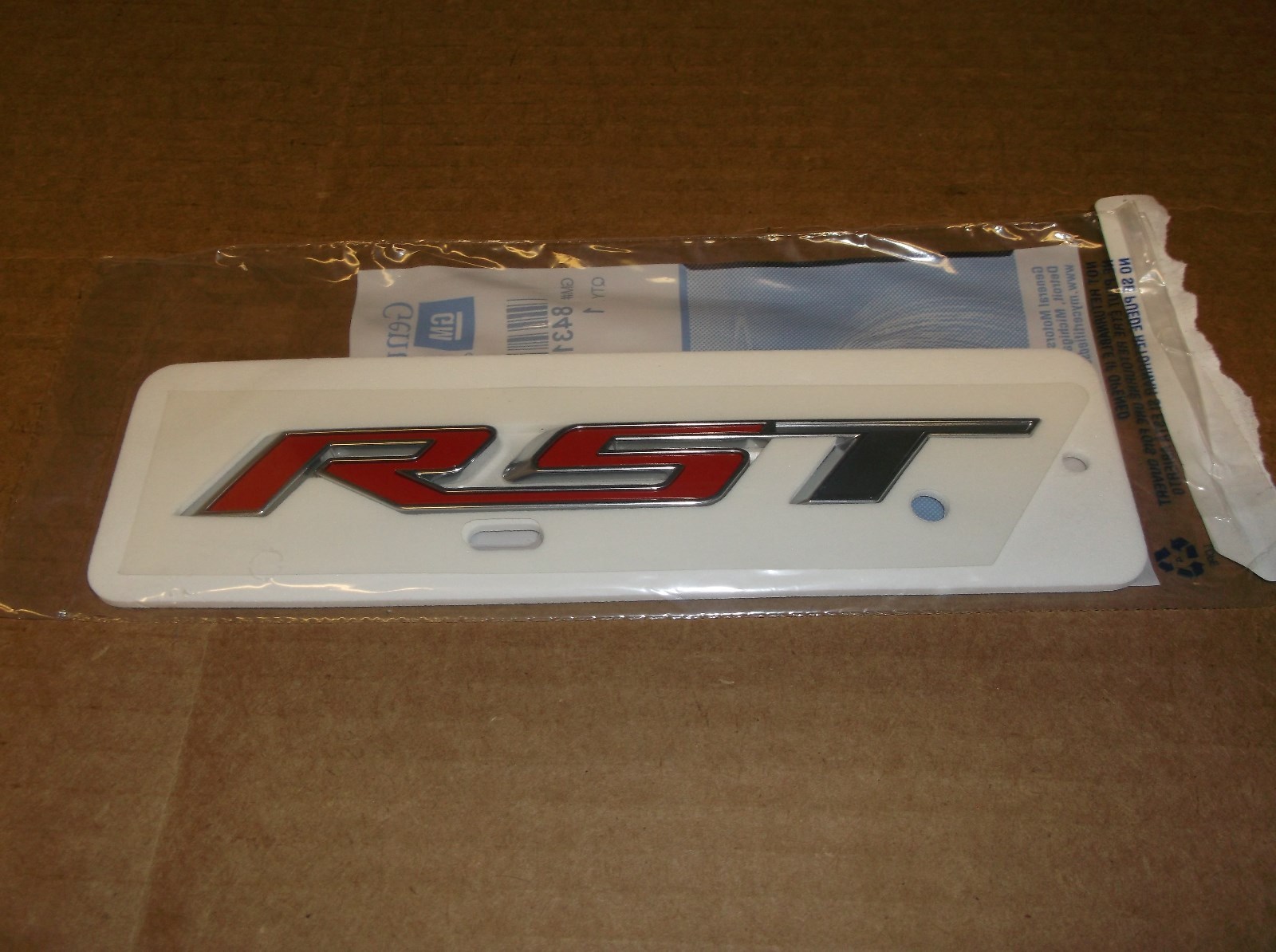 2019 Chevy Silverado Red & Chrome RST Tailgate Emblem~84319995~New Body ...