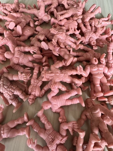 VINTAGE MUSCLE MEN MATTEL ACTION FIGURES (LOT OF 50) M.U.S.C.L.E. 1980 ...