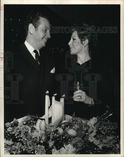 1969 Press Photo Mr. and Mrs. Andre Crispin at Mayor Louie Welch's ...