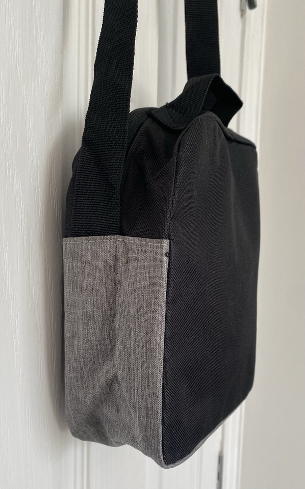 Daniel Hechter Black & Grey Sling/Shoulder Bag with Key Ring Excellent ...