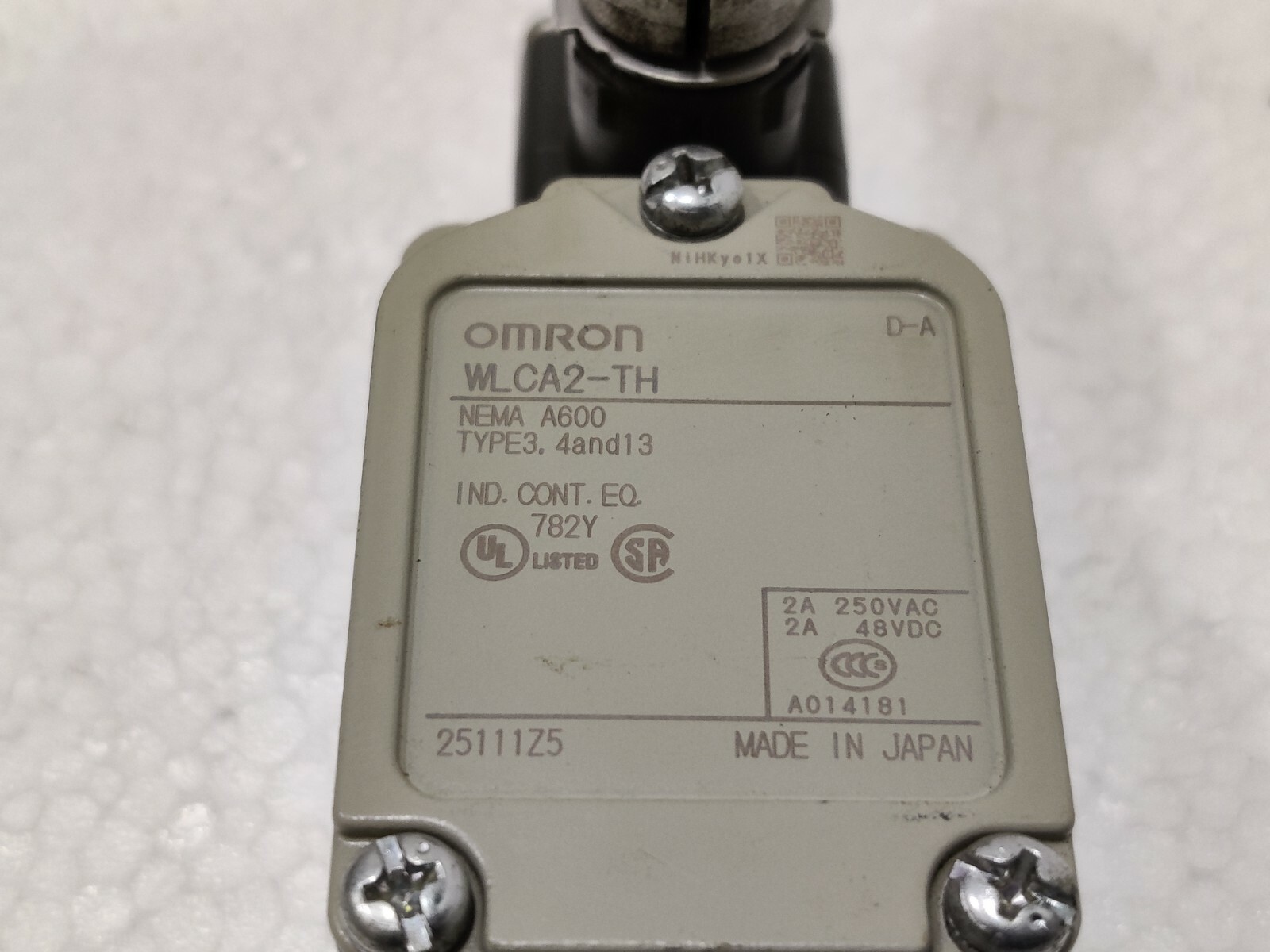 WLCA2-TH Omron NEMA A600 Type3. 4and13 Limit Switch | eBay