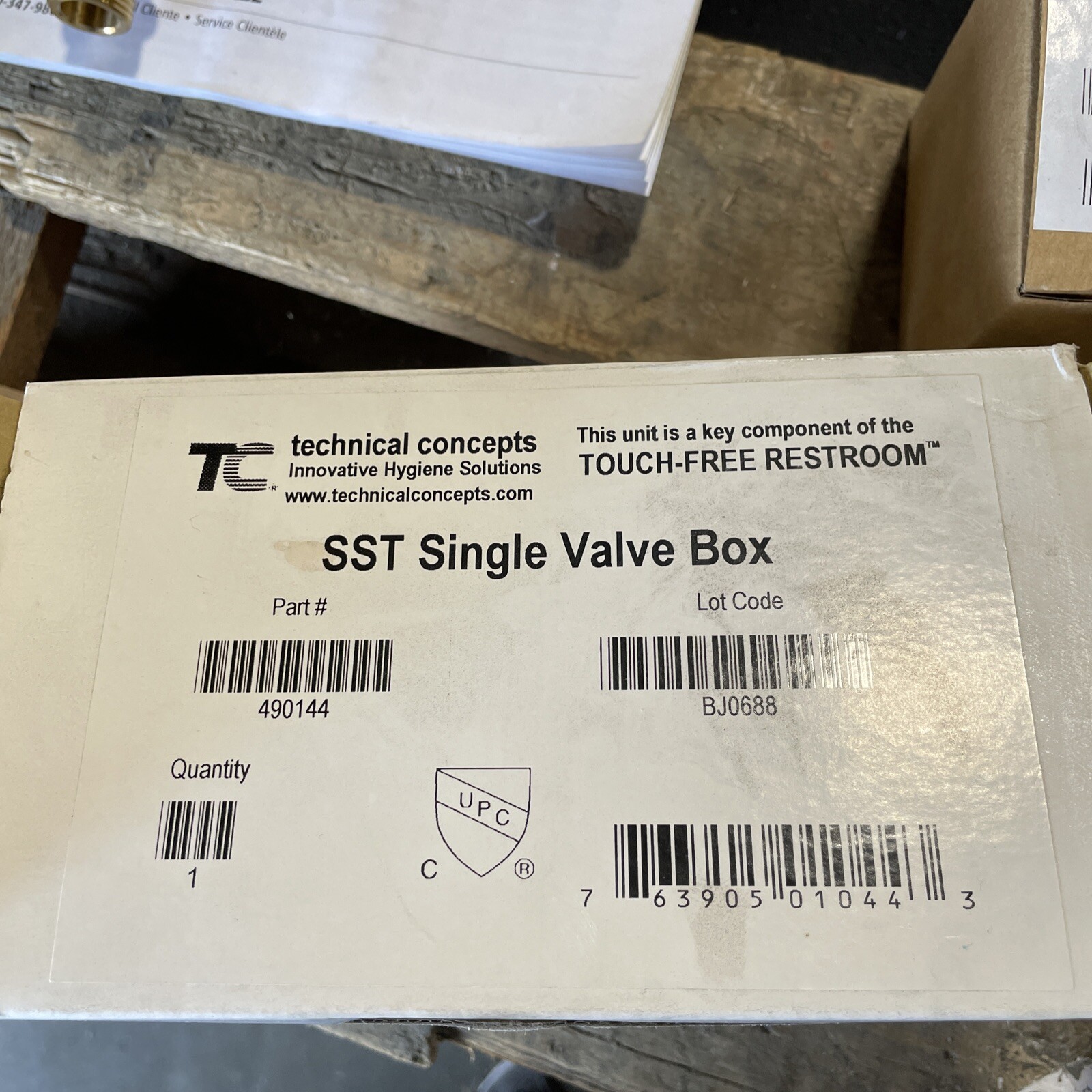 Rubbermaid TEC490144 Auto Foam Touch-Free Skin Care Soap Dispenser ...