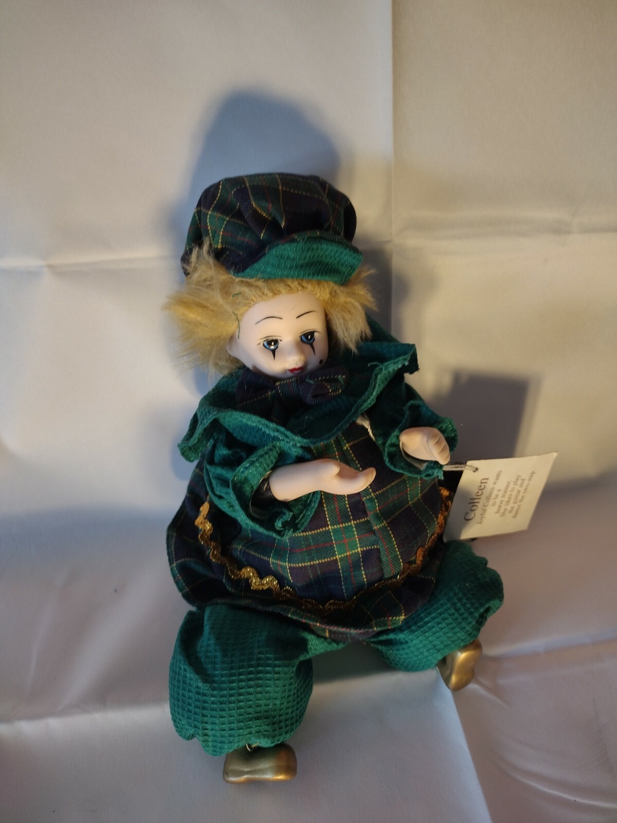 Classic Treasures Animated Musical Clown Colleen 8" Seated | eBay