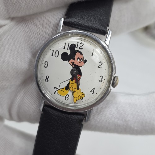 A Very Nice Vintage 1971 Timex Mickey Mouse Mechanical Watch 16010-2471 ...