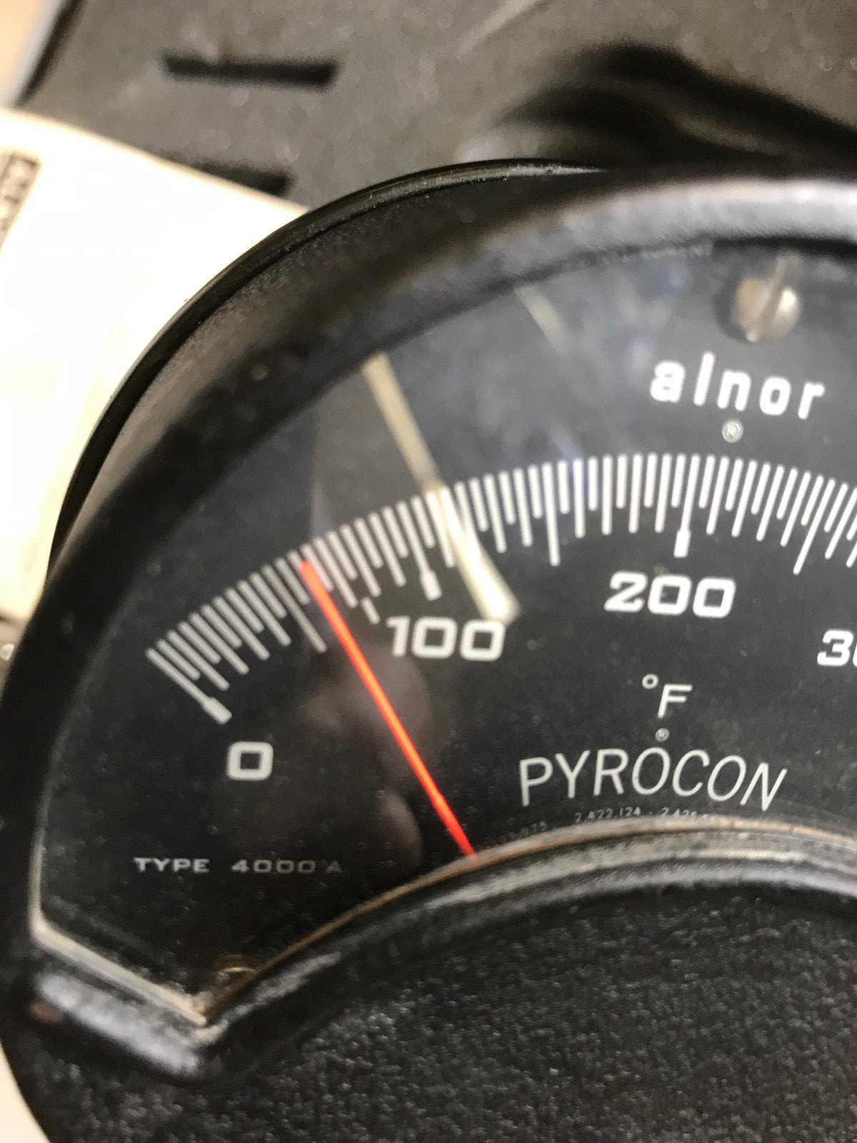 ALNOR 4000A EXT 6.7 PYROCON PORTABLE TEMPERATURE MEASURING INSTRUMENT 0 ...