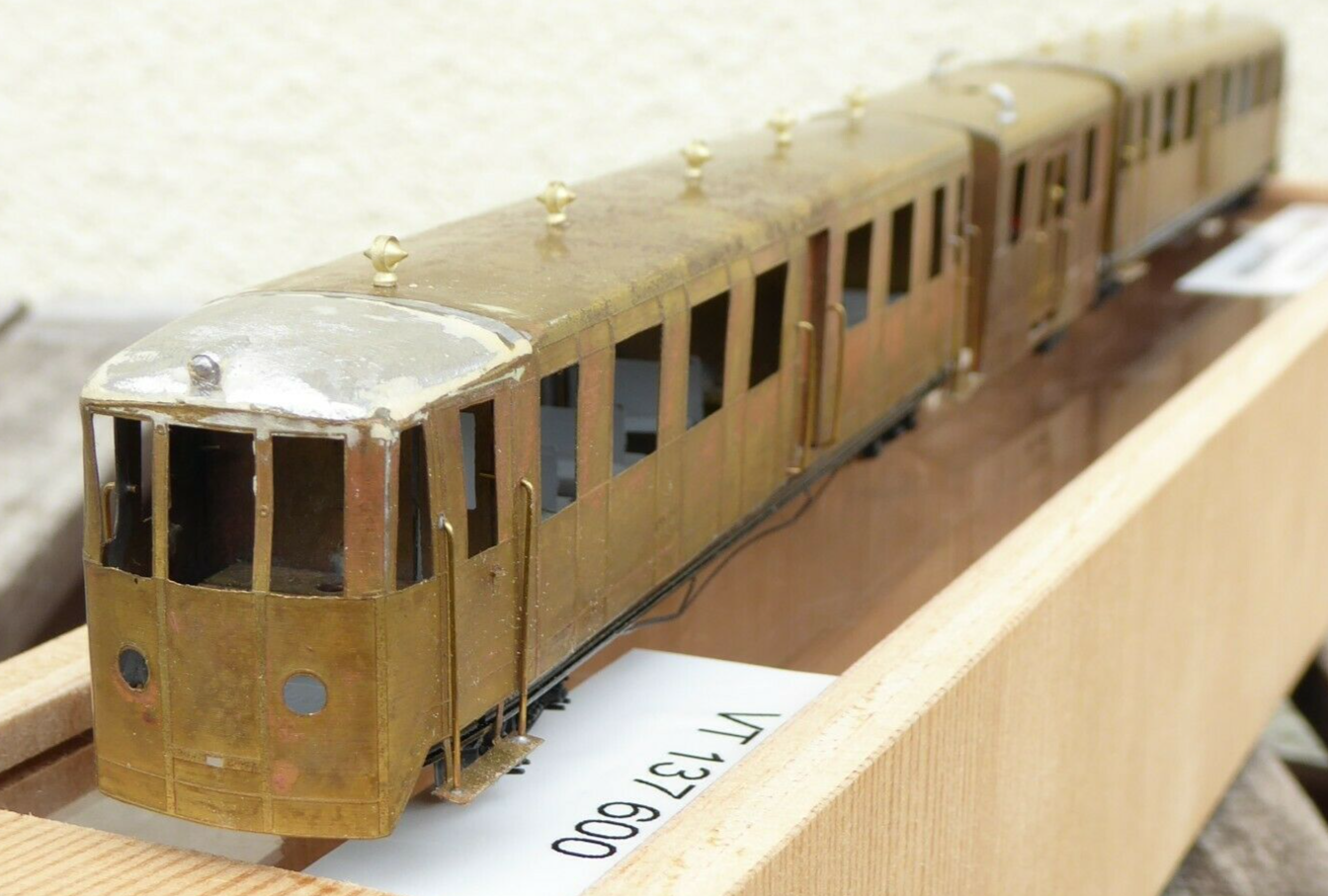 H0e Schmalspur-Triebwagen "Lindwurm" VT 137 600 DR Freital - Nossen ...