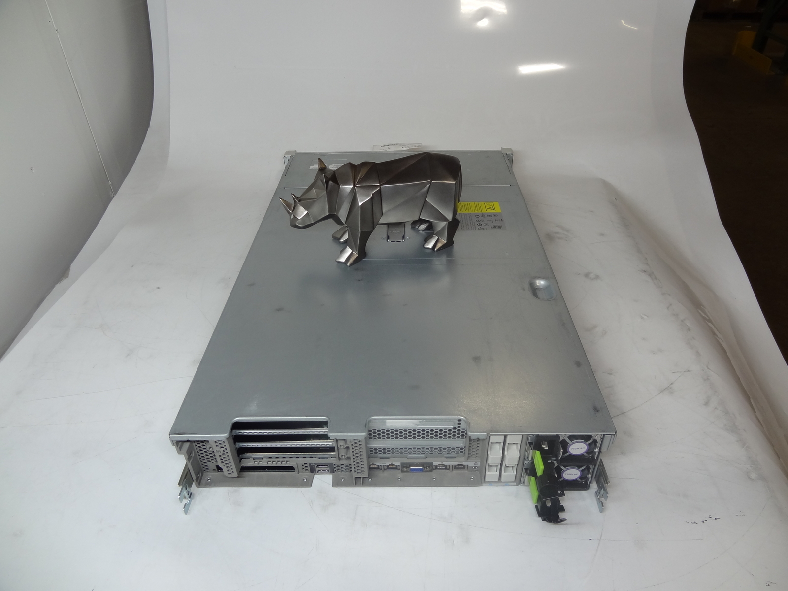 Cisco UCS C240 M5 SFF Rack Server - Rack-Mountable - (UCSC-C240-M5SX ...