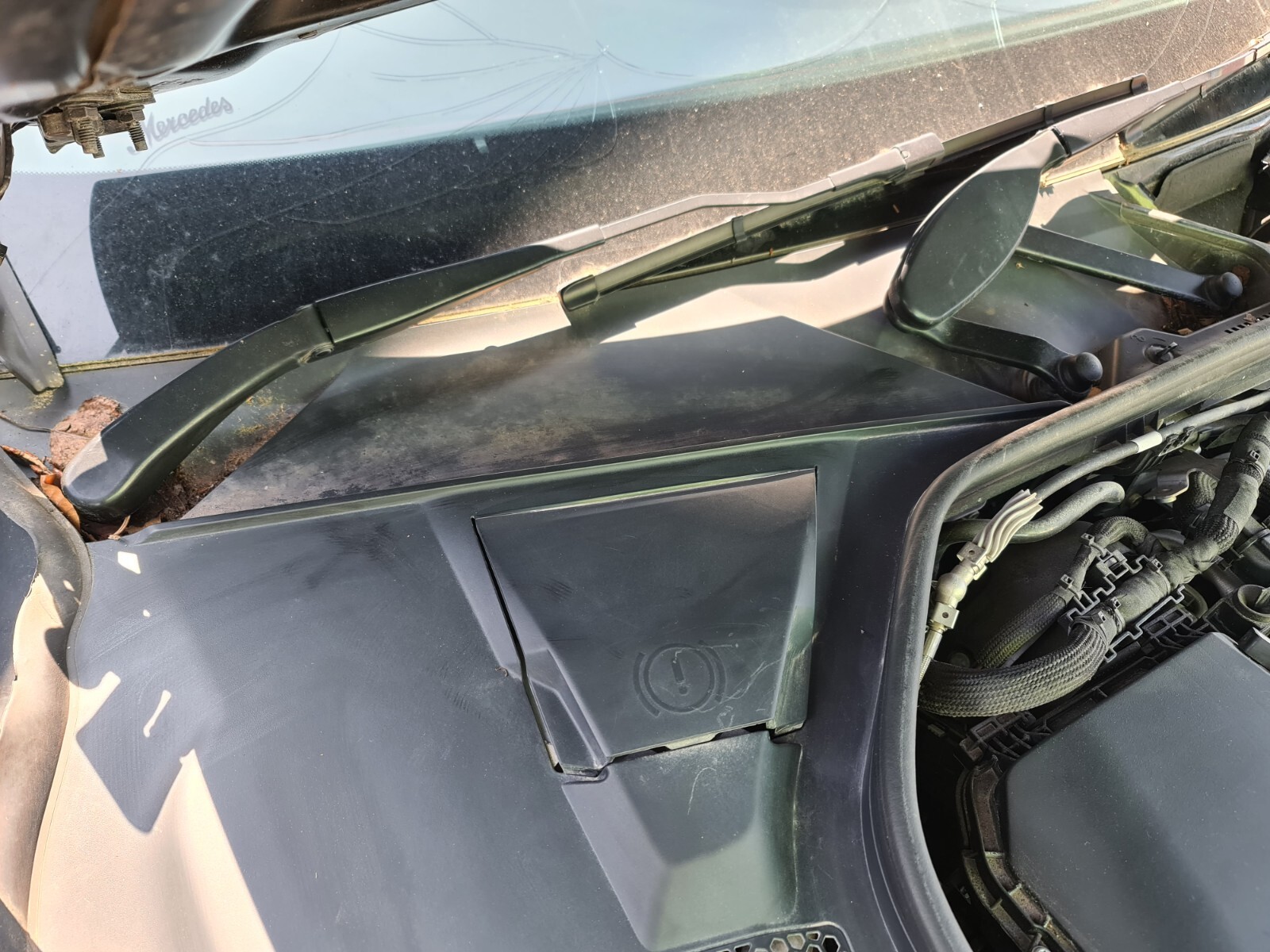 MERCEDES C-CLASS W205 C43 AMG 2015 - 18 RIGHT SIDE ENGINE BAY COVER ...