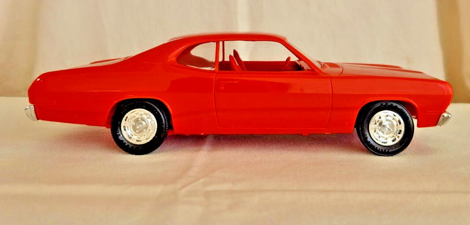 1972 Plymouth Duster Tor Red MPC Dealer 1/25 Scale Promo Model Car ...