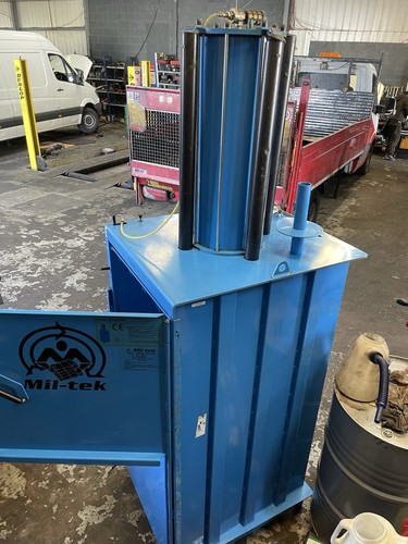 Mil-tek 305 Yom 2006 Cardboard Waste Baler 29inch Wide 39inch Deep ...
