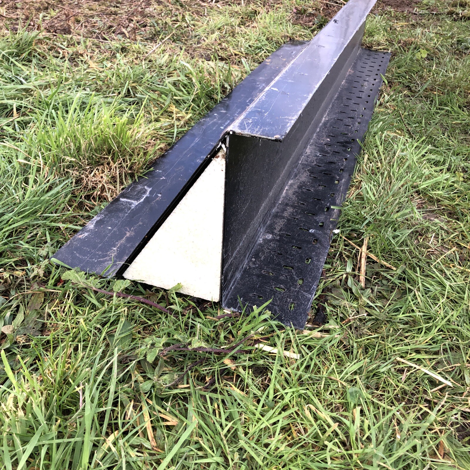 Catnic Cavity Lintels Sizes CX Cavity Sizes 150mm - 165mm Length 1350mm ...