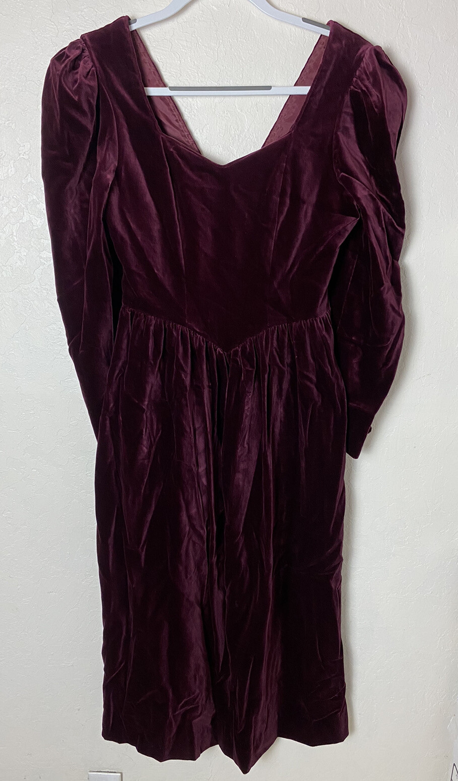 Laura Ashley Vintage Velvet Sweetheart Neck Puff Slee… - Gem