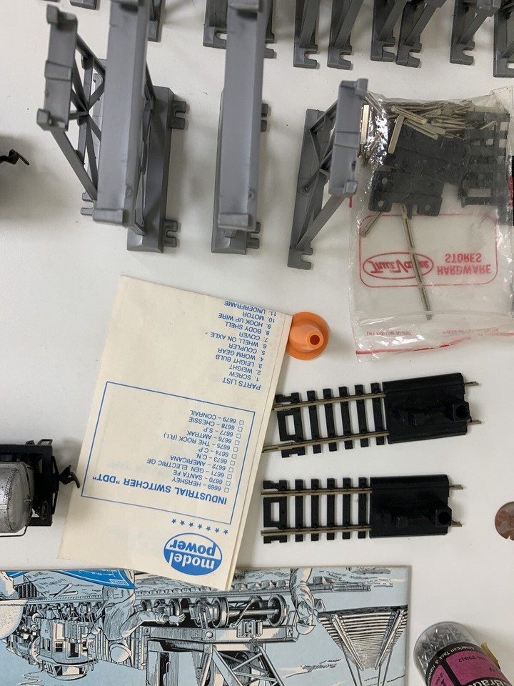 VTG Train Lot 175 + Pieces HO Gauge Trains Locomotives Cars Tracks ...