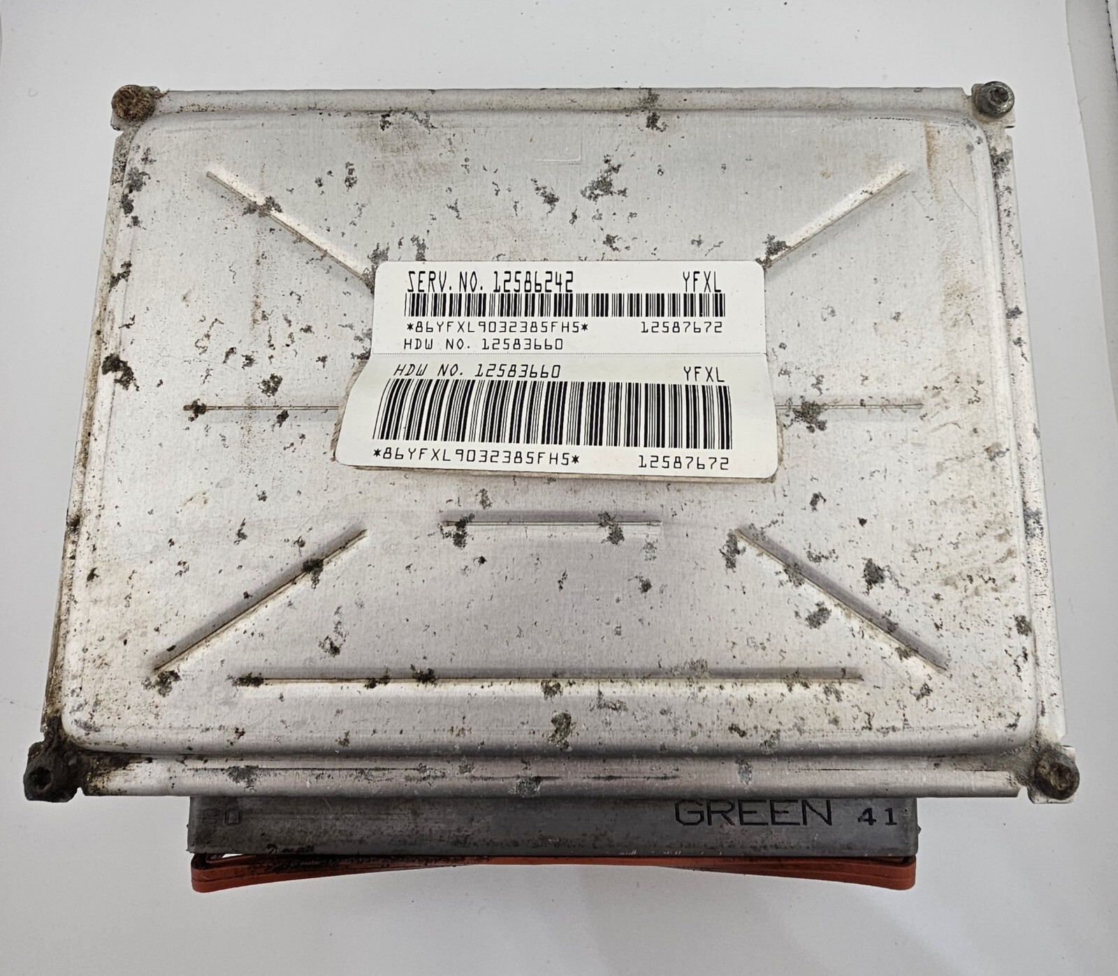 2004 Chevrolet Suburban Engine Control Module Unit Ecm 12587672 L42 047 ...