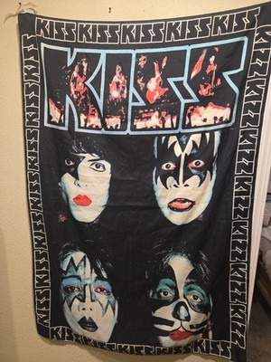 Kiss Fabric Flag Poster 140x98 Cms Huge Size Ace Frehley Gene Simmons ...