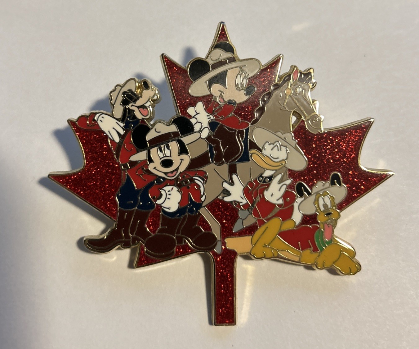 Disney Shopping Jumbo Pin 55375 Canada Maple Leaf Chip Dale Donald ...