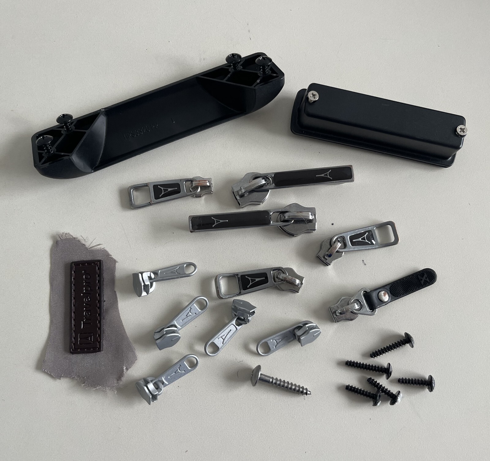 Travelpro Suitcase Case OEM Parts Travel Grip Zip Zipper Pull Lock ...