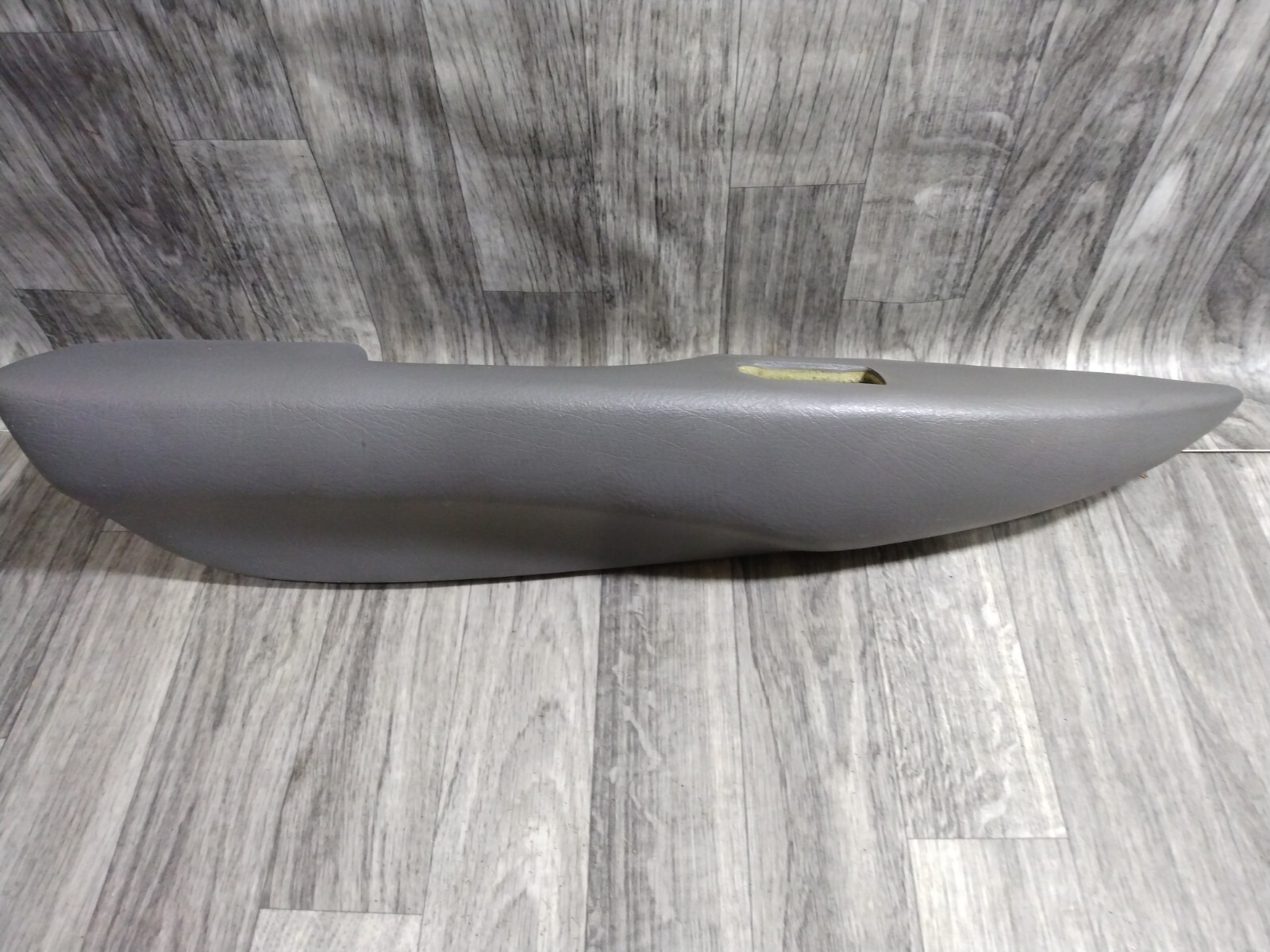 2002-2004 chevy trailblazer Driver left Rear Door Arm Rest with bolts ...