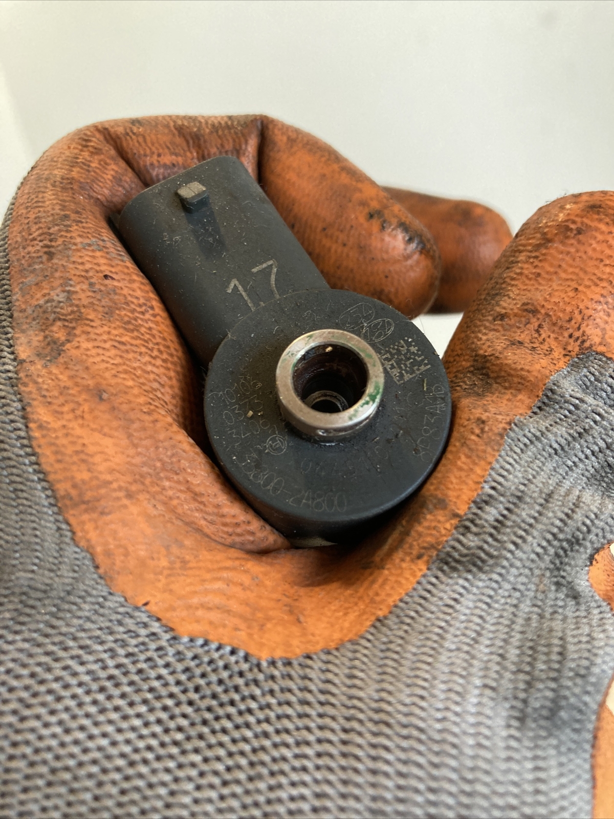 Fuel+Injector+Nozzle+Original+Bosch+0445110411+HYUNDAI+I20+I30+1.7+CRDi ...