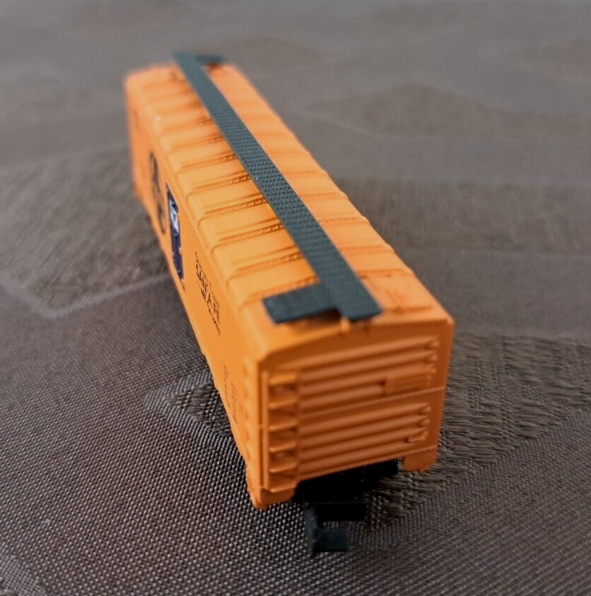 Model Power Santa Fe Reefer Freight Box Car N Scale 1:160 SFRP 2285 ...