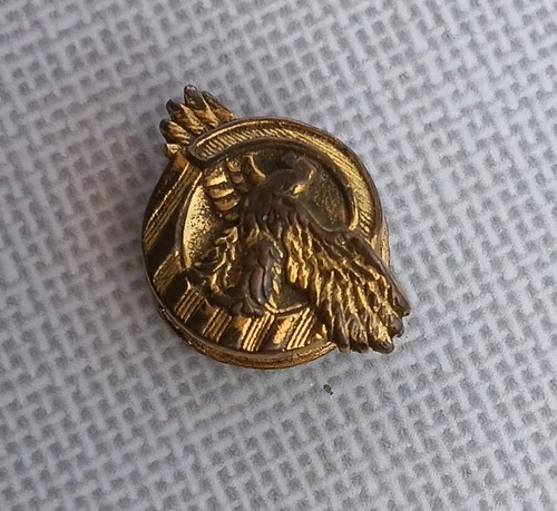 WWII Ruptured Duck Honorable Service Discharge Pin Screw Back Gold Tone ...